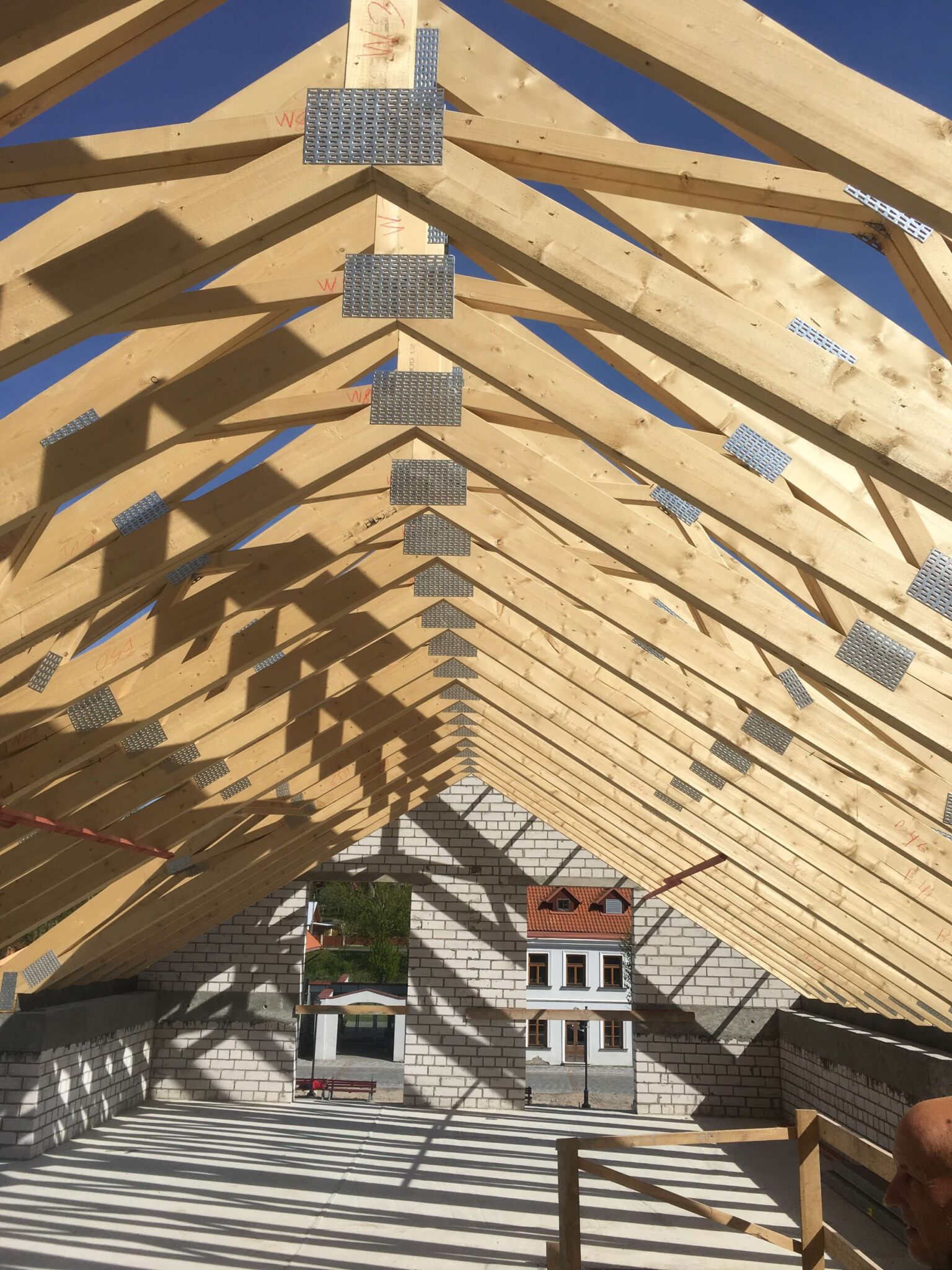 Ekologiškos medinės stogo santvaros | UAB